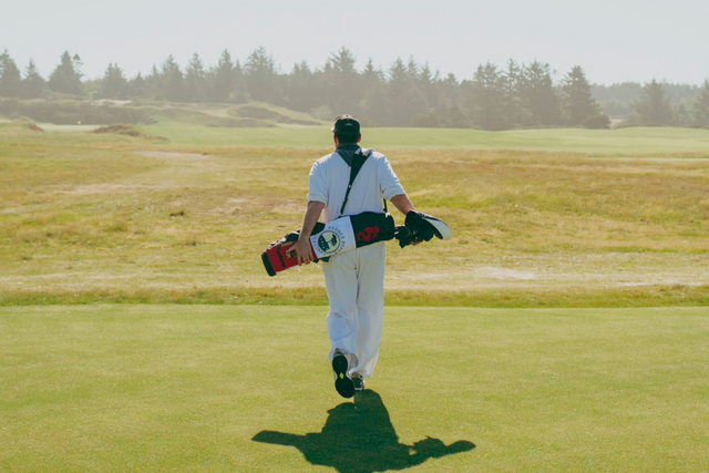 FlagBag Golf Co. | Bespoke Golf Bags Crafted From Golf Flags